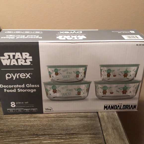 Pyrex | Kitchen | Star Wars Pyrex Mandalorian 8 Piece Storage Set ...